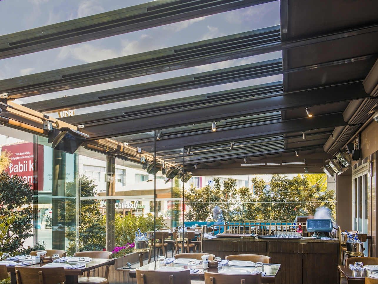 Erbir Glass Roof | Retractable Glass Roof for Restaurant
